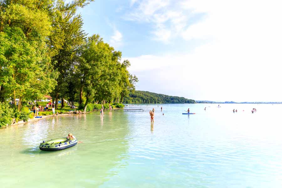 Pilsensee in Bayern: Jagdhäuschen am Pilsensee in Bayern | Glamping in ...